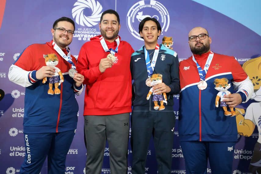 Panamá brilla en boliche: Donald Lee gana oro en los Juegos ...