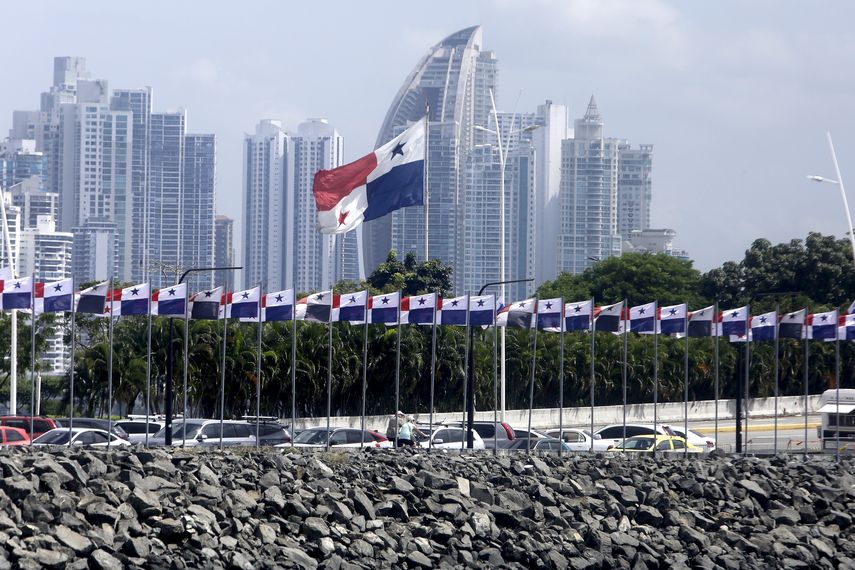 Panamá insta al resto del gobierno de facto de Venezuela a abandonar el ...