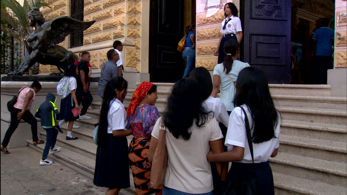 2,405 estudiantes del Instituto Nacional iniciaron clases 2025 este lunes