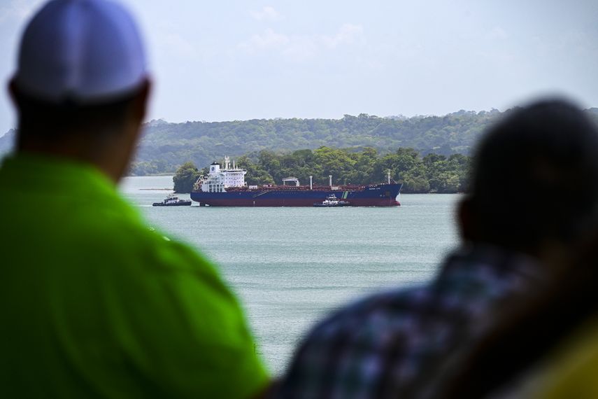 El Canal de Panamá realizará vertidos controlados en el lago Gatún