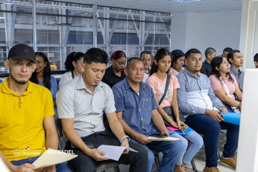 Mitradel genera más de 9 mil empleos en alianza con empresas privadas