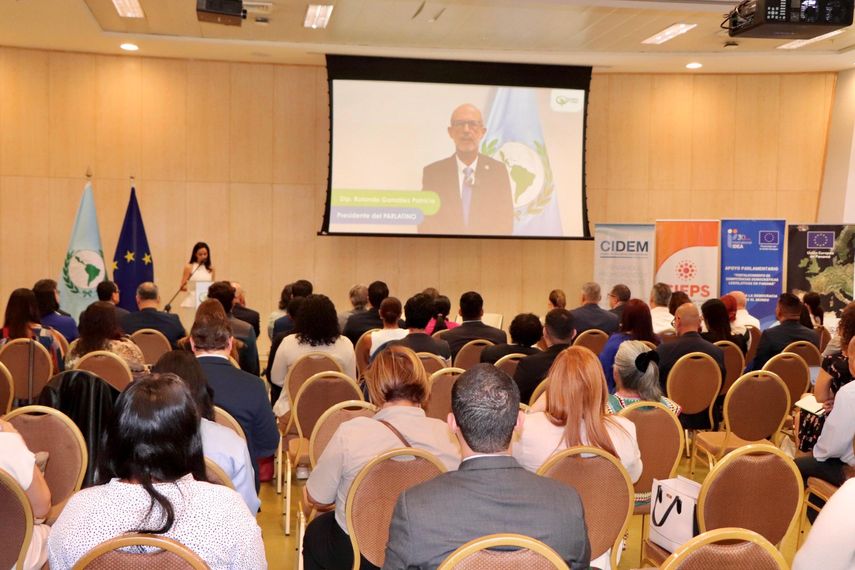 Conmemoran en Panamá el Día Internacional de la Democracia