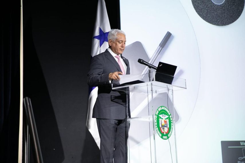 Panamá presenta los beneficios del proyecto de Canal Seco Multimodal