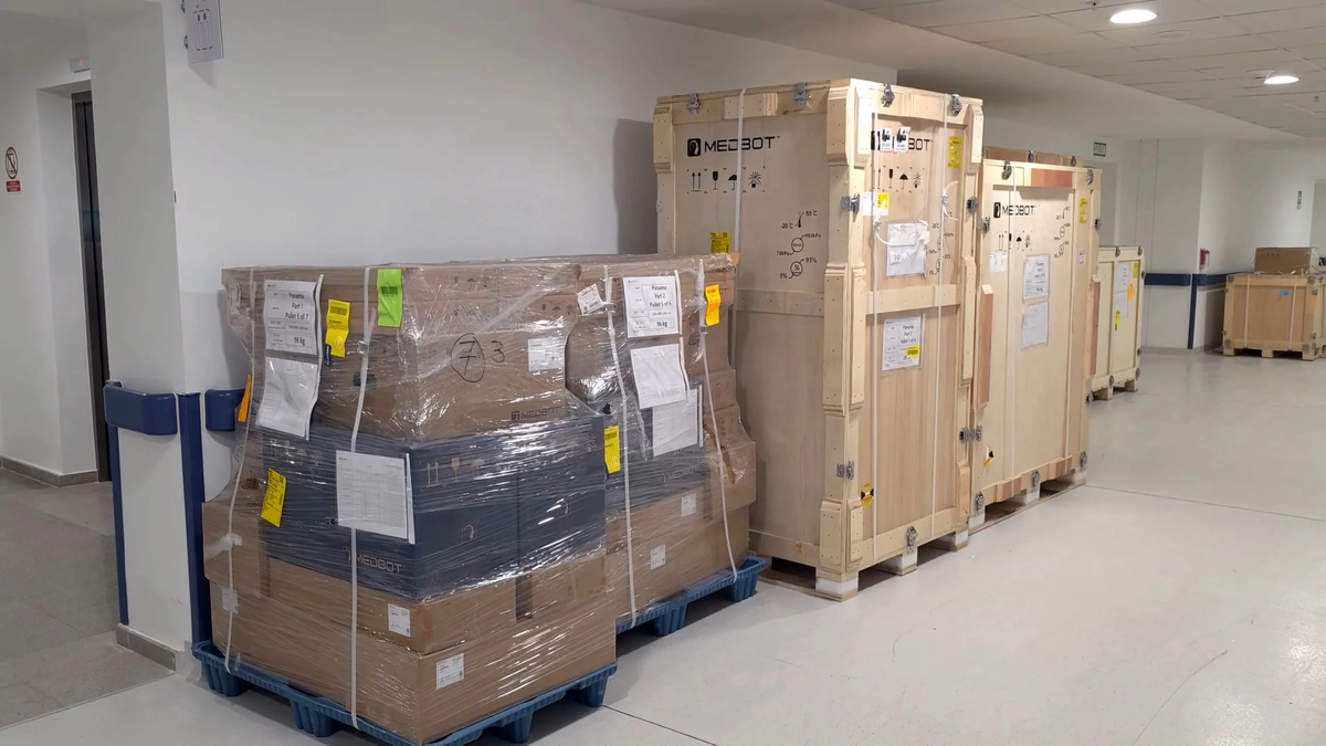 CSS anuncia llegada de 3 robots para impulsar telecirugías en el ...