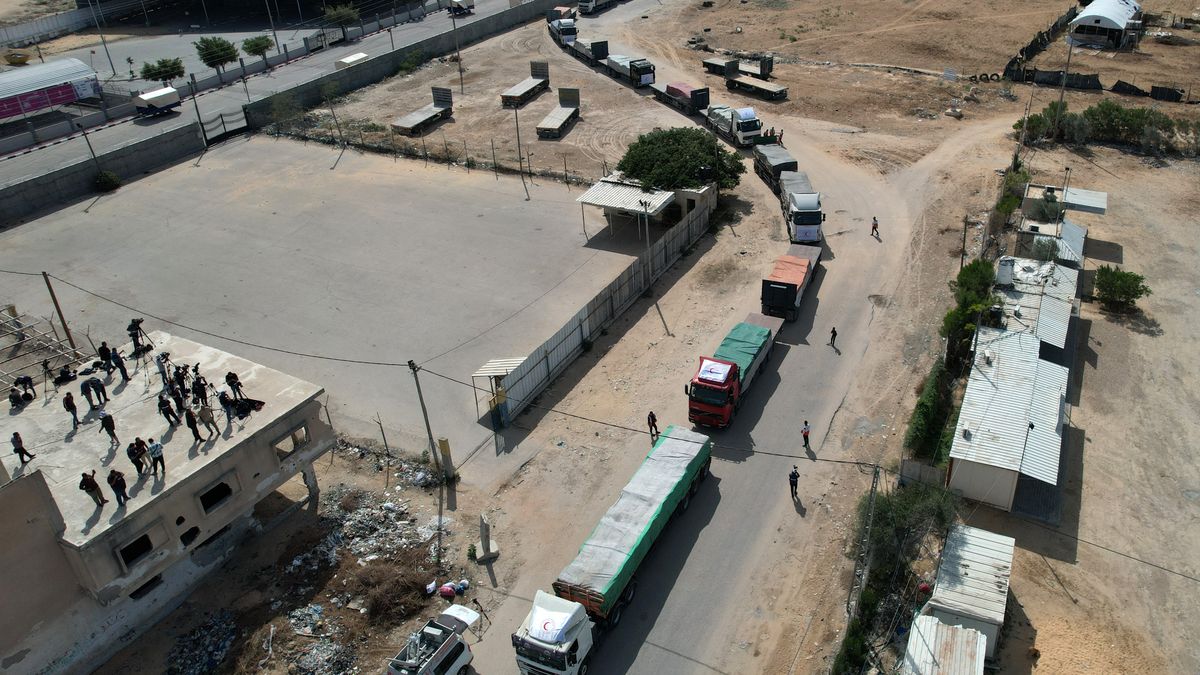 Ayuda humanitaria comienza a entrar en la Franja de Gaza