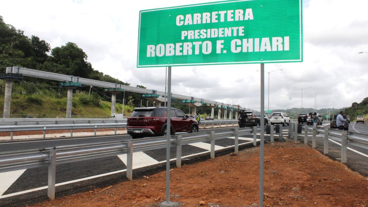 MOP inaugura carretera a 8 carriles, Presidente Roberto F. Chiari