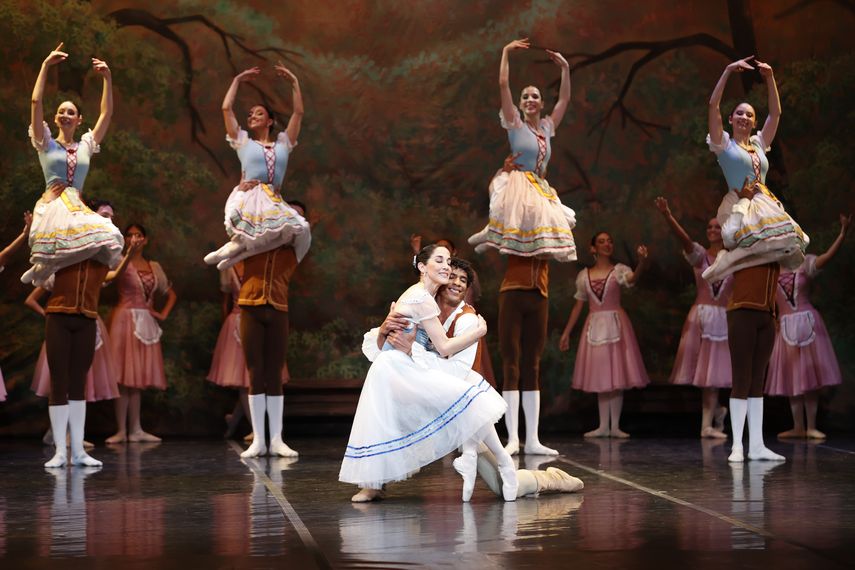 Ministra de Cultura de Panamá regresa al escenario como bailarina por una obra benéfica