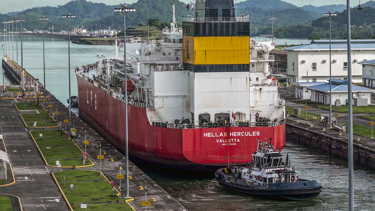 Canal de Panamá anuncia que aumentará tres pasos más diarios de buques