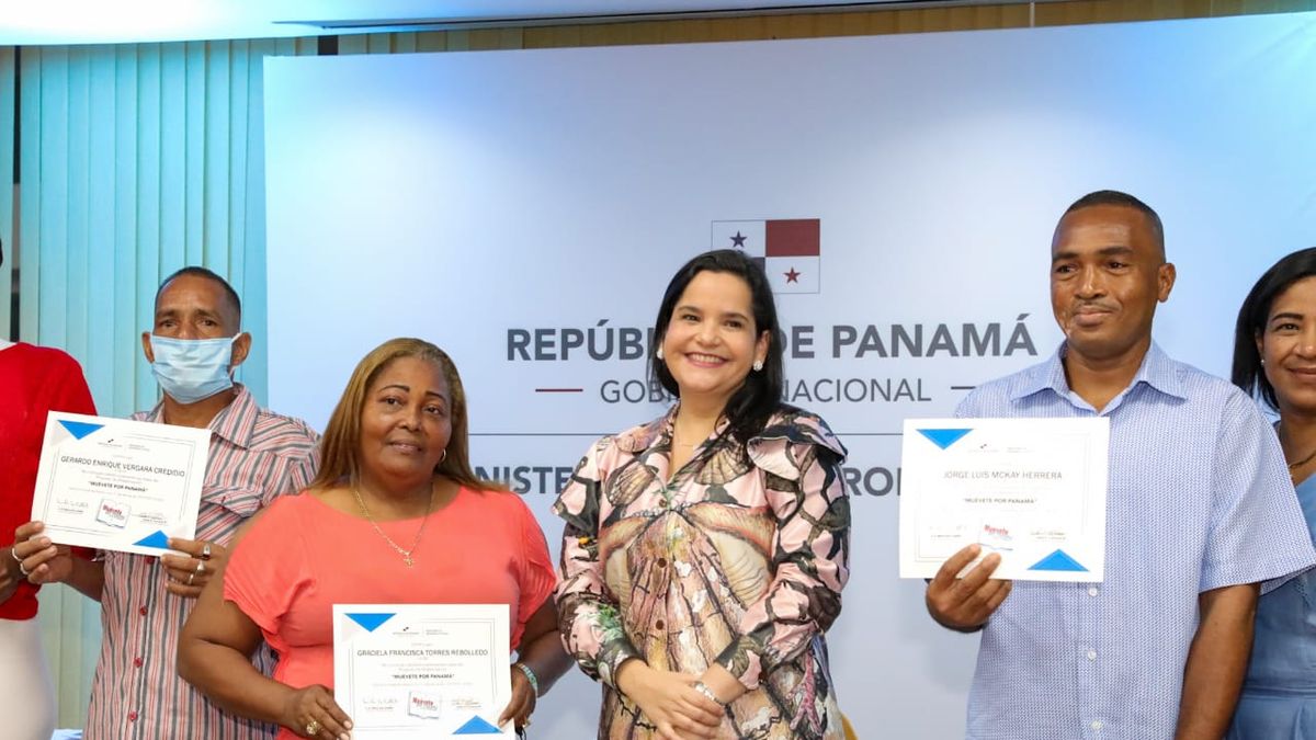 Mides alfabetizó a 3,505 personas en 37 meses