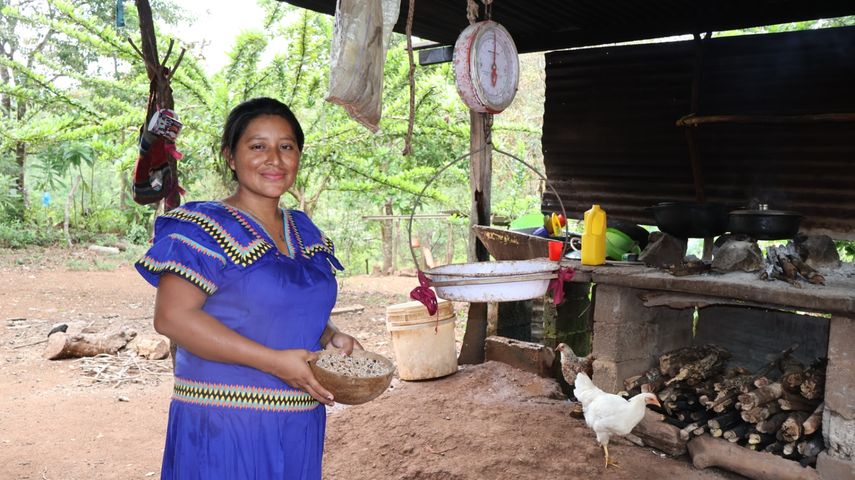 De la Comarca Ngäbe Buglé a la Universidad: El Triunfo de Yaneth