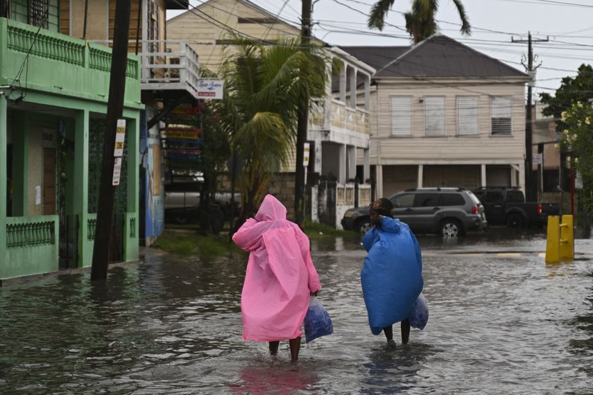 Tormenta tropical Lisa avanza a México tras azotar a Belice