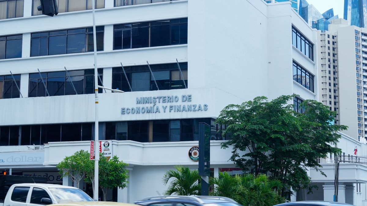 Mef anuncia nueva estrategia para diversificar financiamiento del Estado