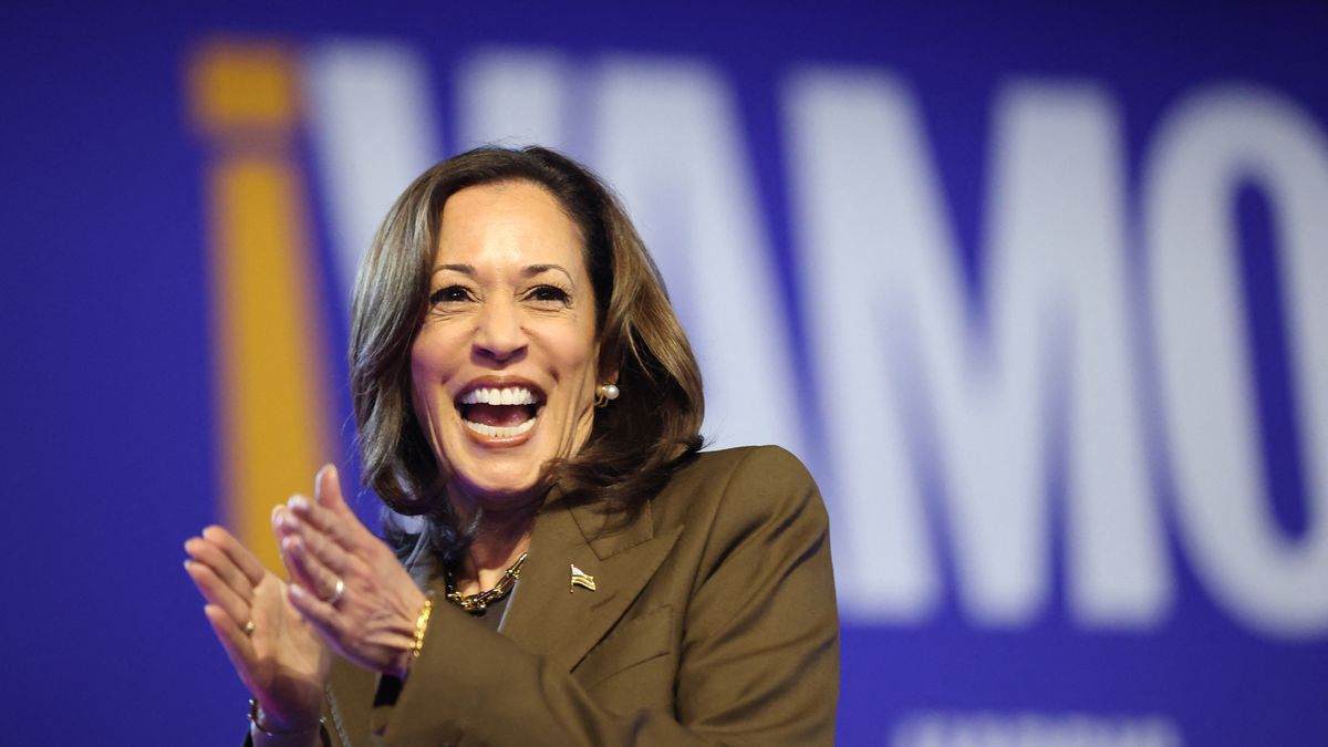 Kamala Harris supera a Trump en intención de voto latino