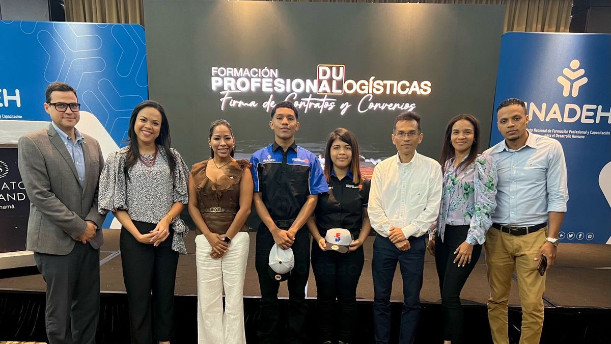 INADEH gradúa y posiciona a jóvenes en el área de logística